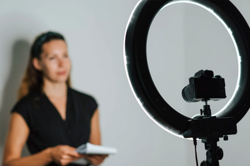 VEED: Eye Contact Correction Tool - eStoreKings